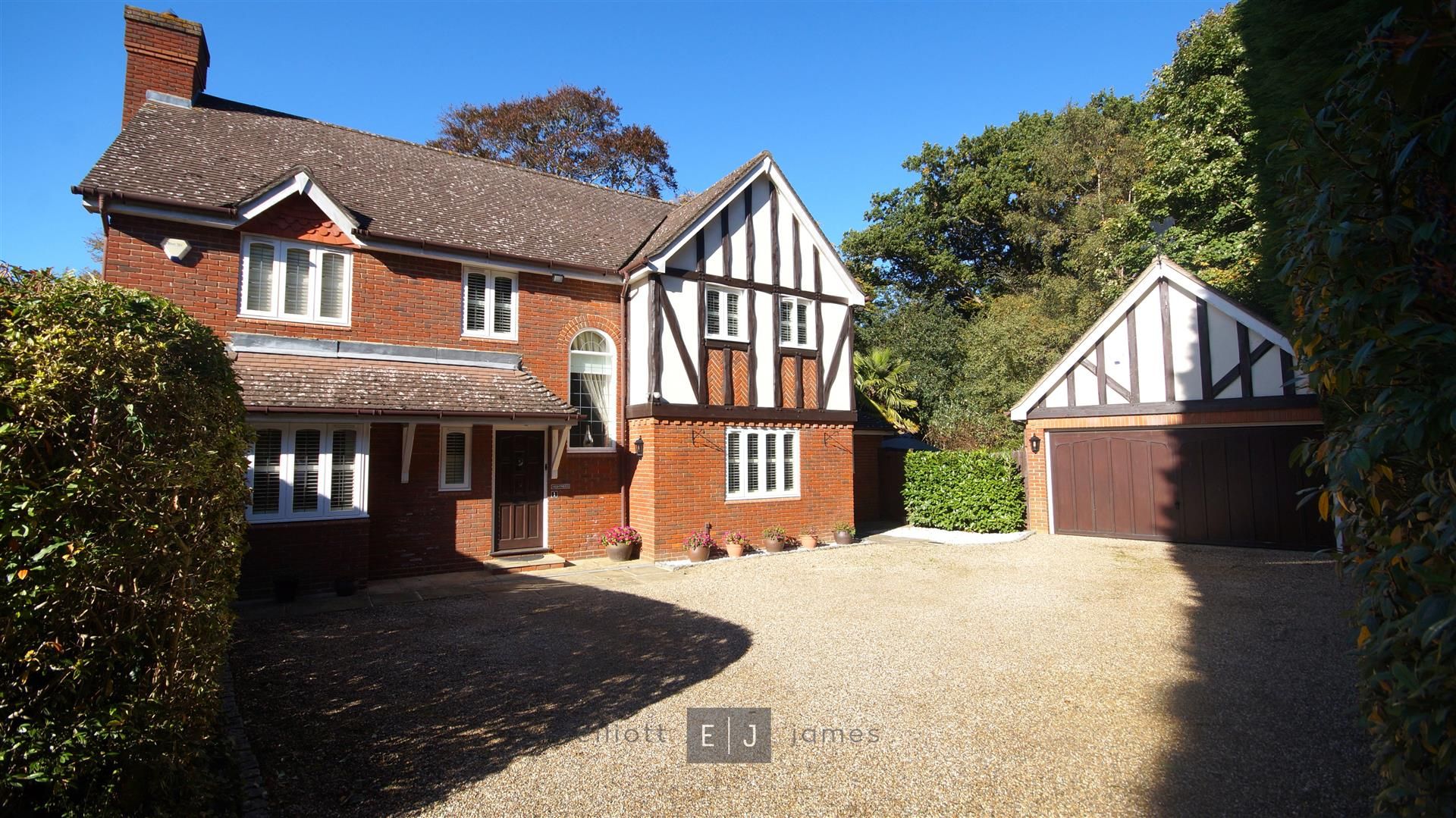 4 bed detached house for sale in Ardmore Place, Buckhurst Hill ...
