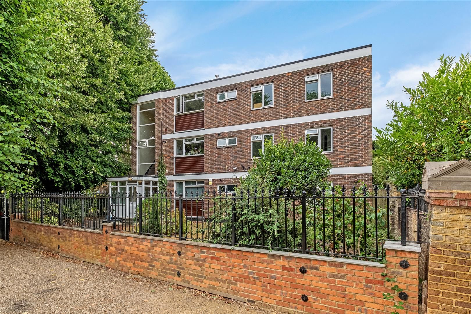 2 bed flat for sale in St. Mary’s Grove, London | James Anderson