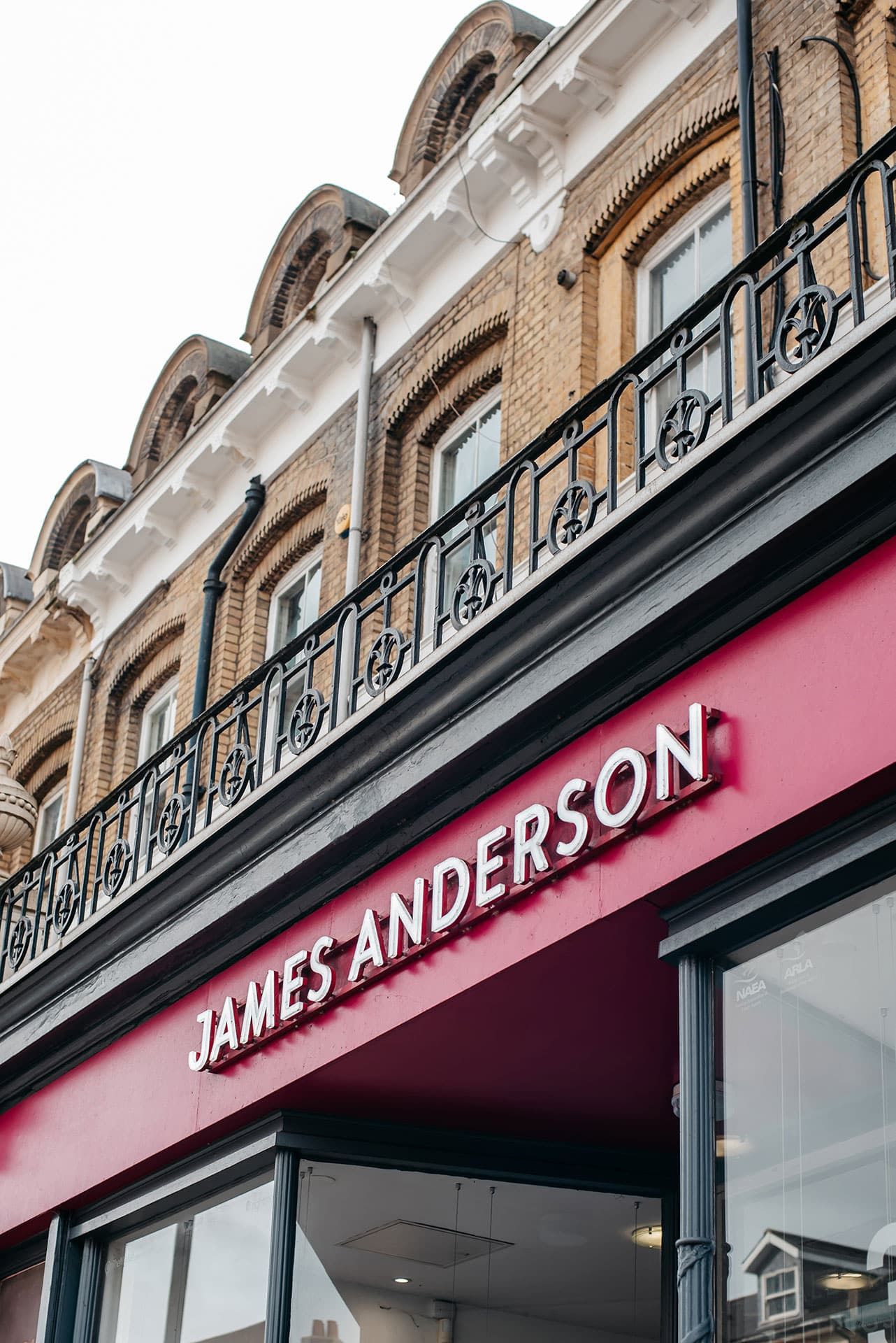Sales Putney Hill | James Anderson