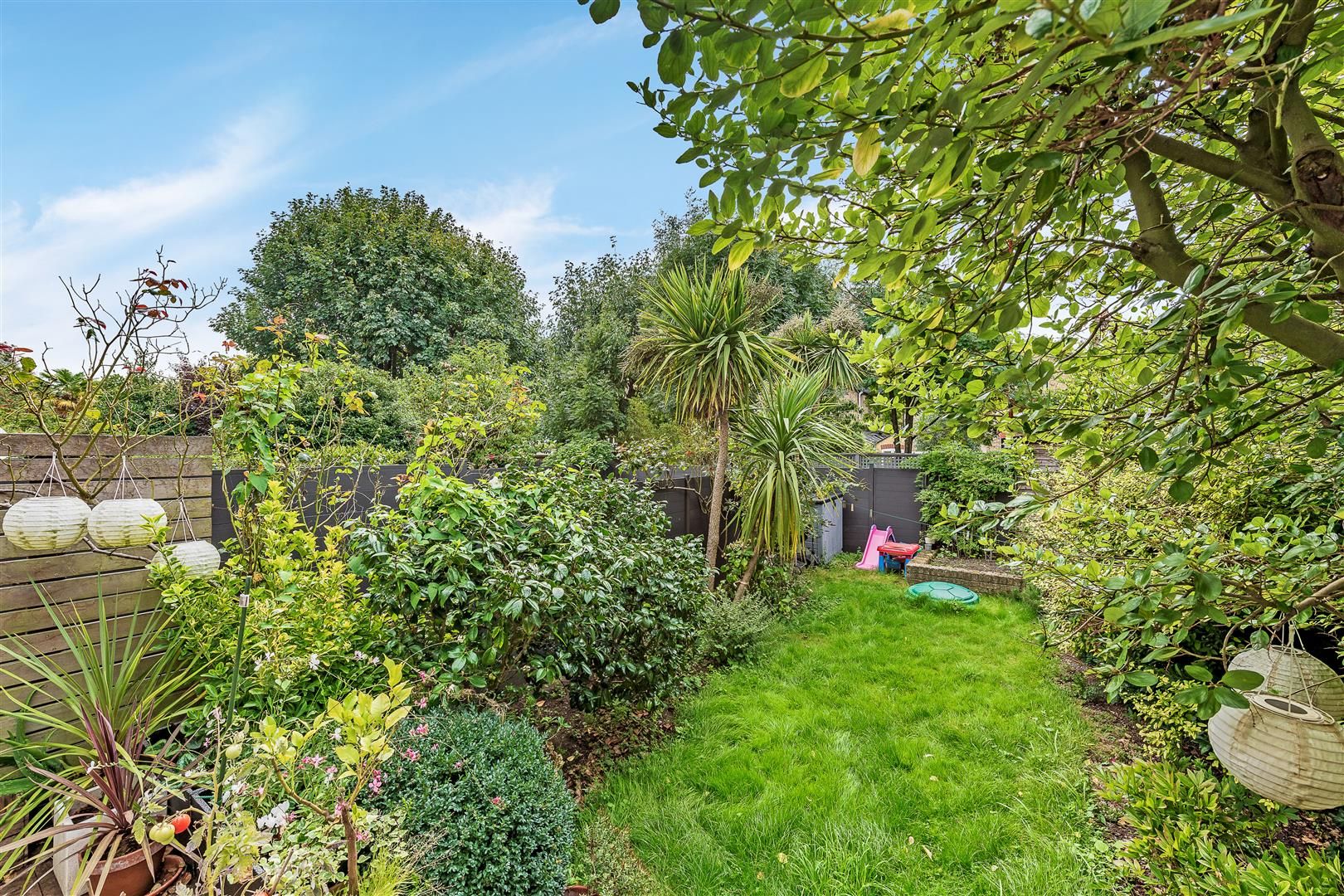 3 bed flat for sale in Rocks Lane, Barnes, SW13 | James Anderson