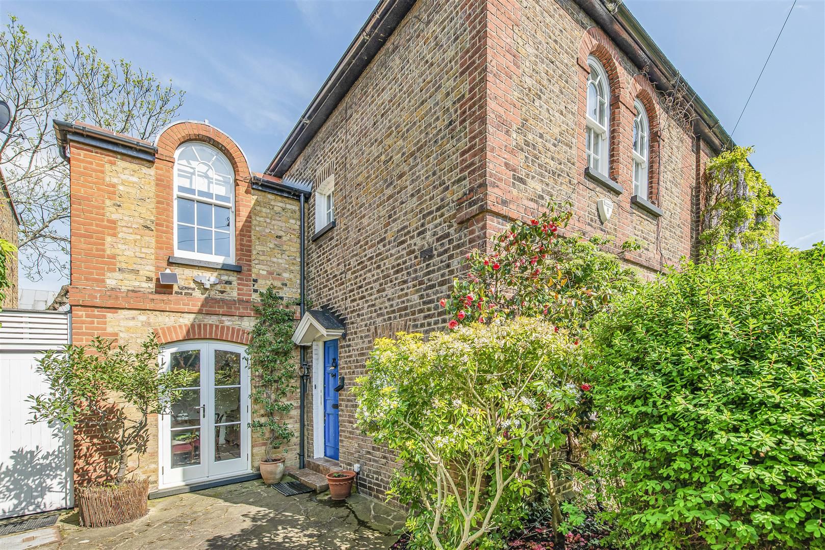 Properties for sale in SW14 | James Anderson