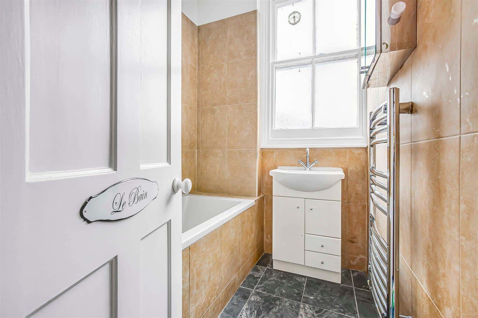 2 bed flat for sale in The Terrace, Barnes, SW13 | James Anderson
