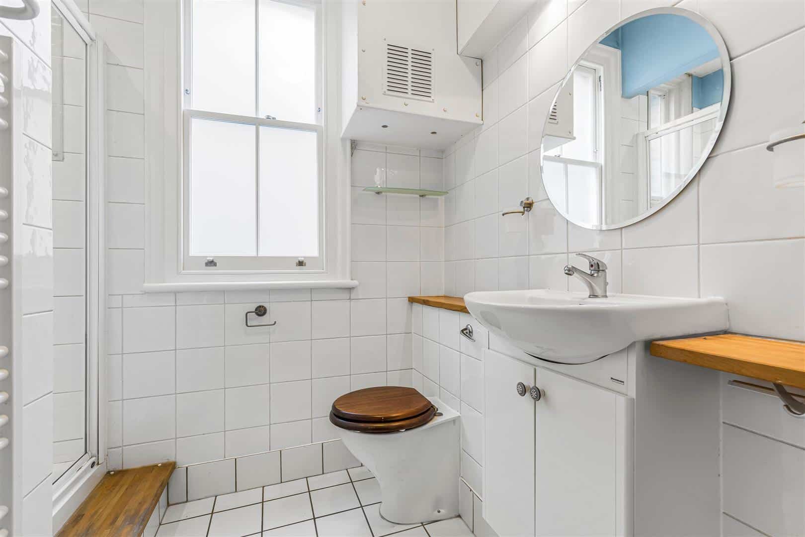 3 bed flat for sale in Madrid Road, Barnes, SW13 | James Anderson