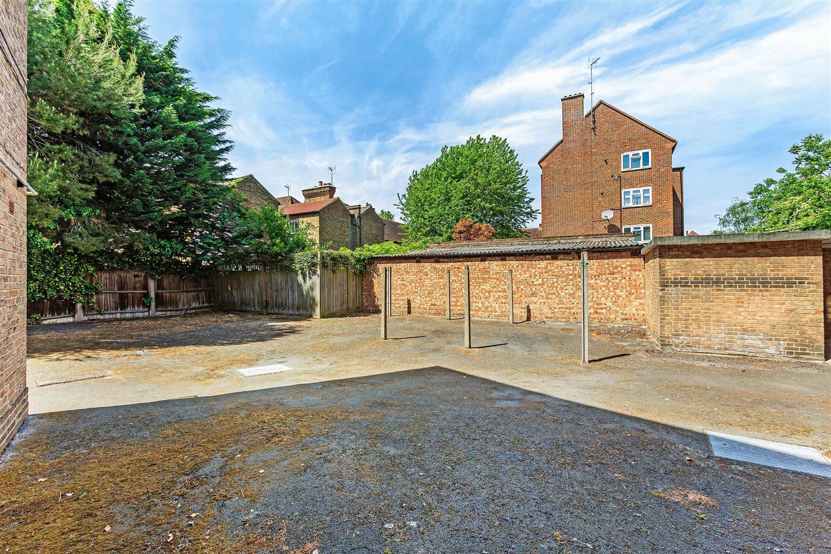 2 bed flat for sale in Stanton Road, Barnes, SW13 | James Anderson