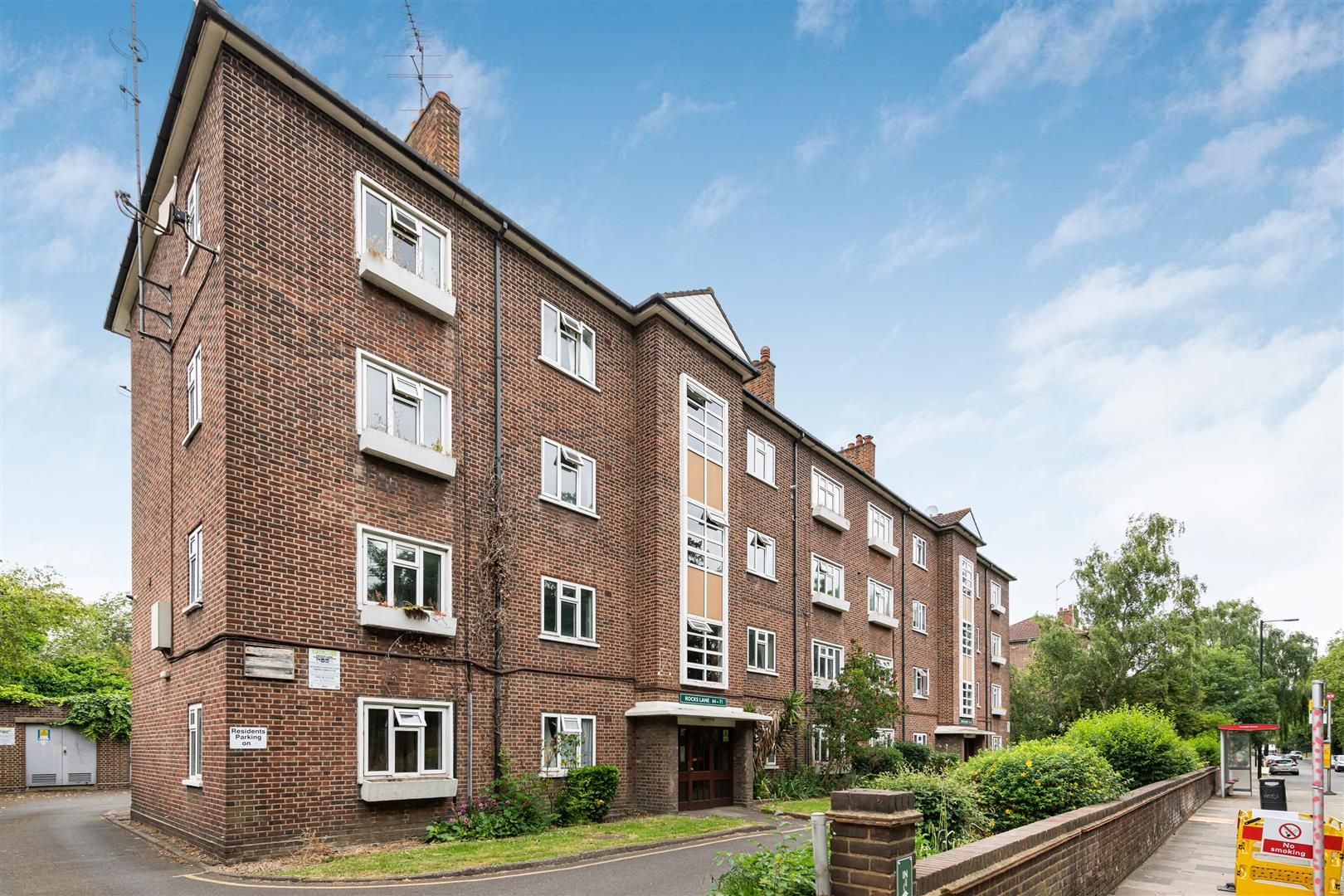 2 bed flat for sale in Rocks Lane, Barnes, London, SW13 | James Anderson