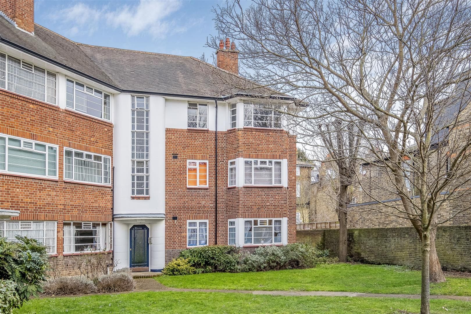 2 bed flat to rent in St. Leonards Court, East Sheen, SW14 | James Anderson