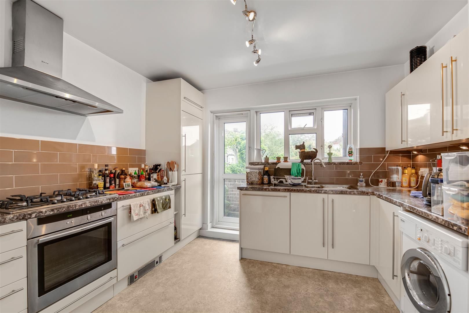 2 bed flat for sale in Rocks Lane, Barnes, London, SW13 | James Anderson