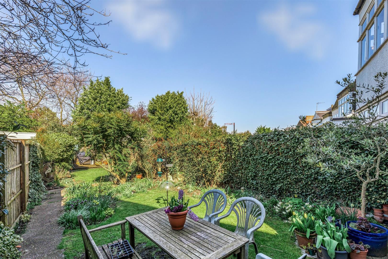 3 bed flat for sale in Madrid Road, Barnes, SW13 | James Anderson