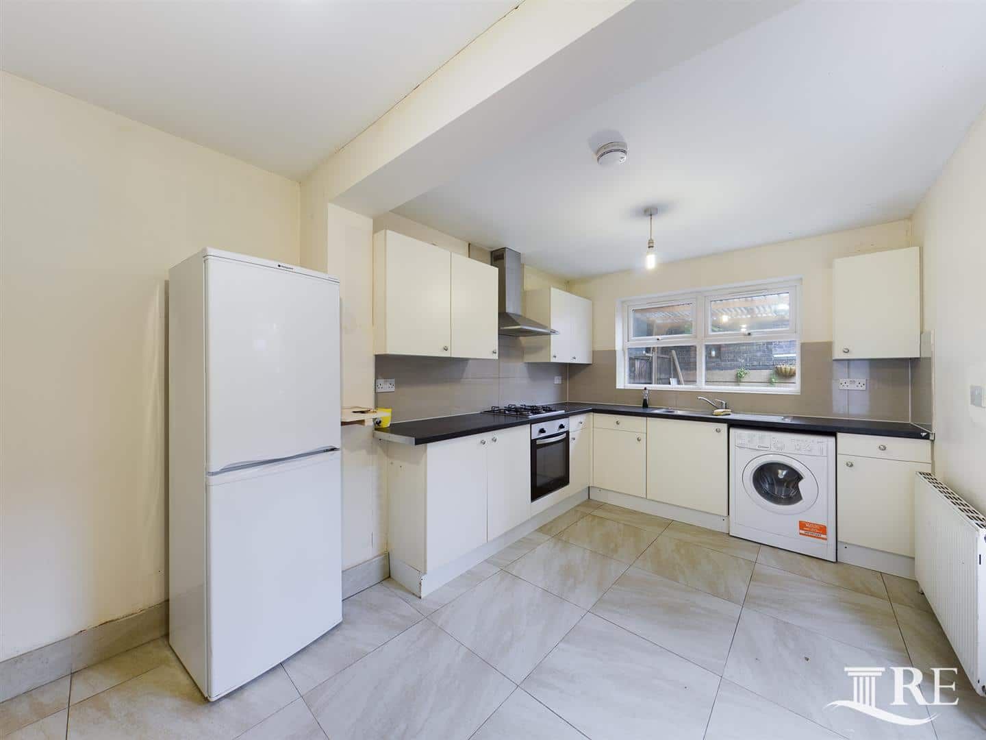 2 bed property to rent in Chapter Road, London | Regal Estates