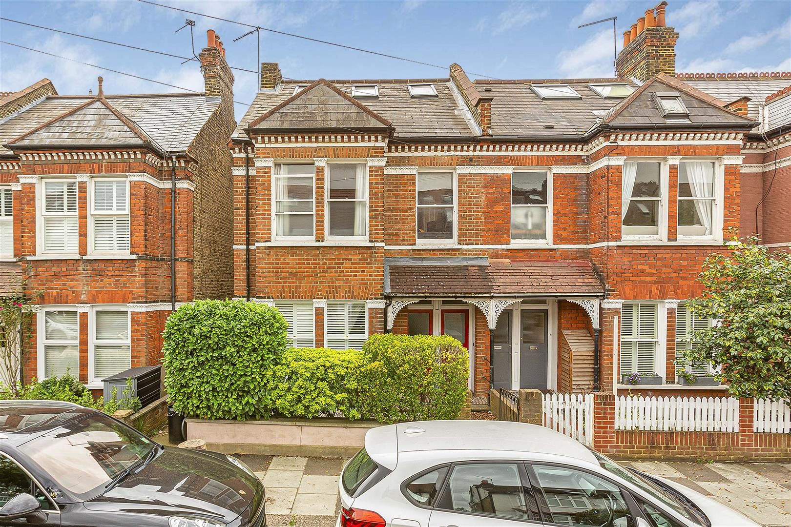3 bed flat for sale in Kingsway, East Sheen, SW14 | James Anderson