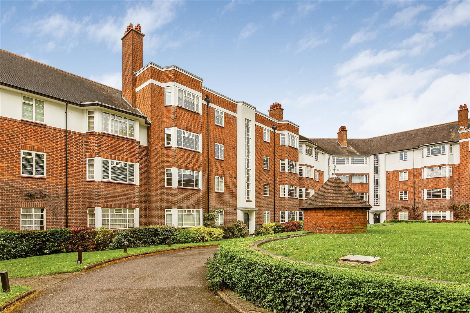 Flats for sale in SW14 | James Anderson